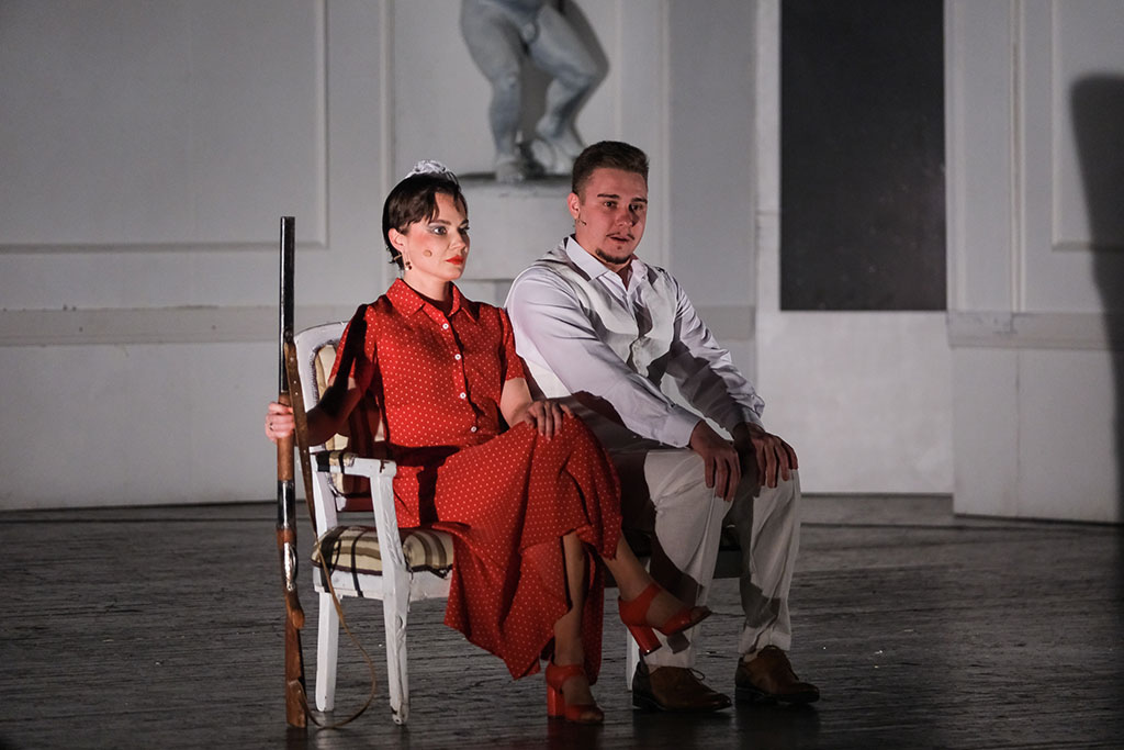 Месяц в деревне - спектакль в Астрахани, афиша и билеты | 20 сентября 2024 18:00 | 😋 KASSIR.RU